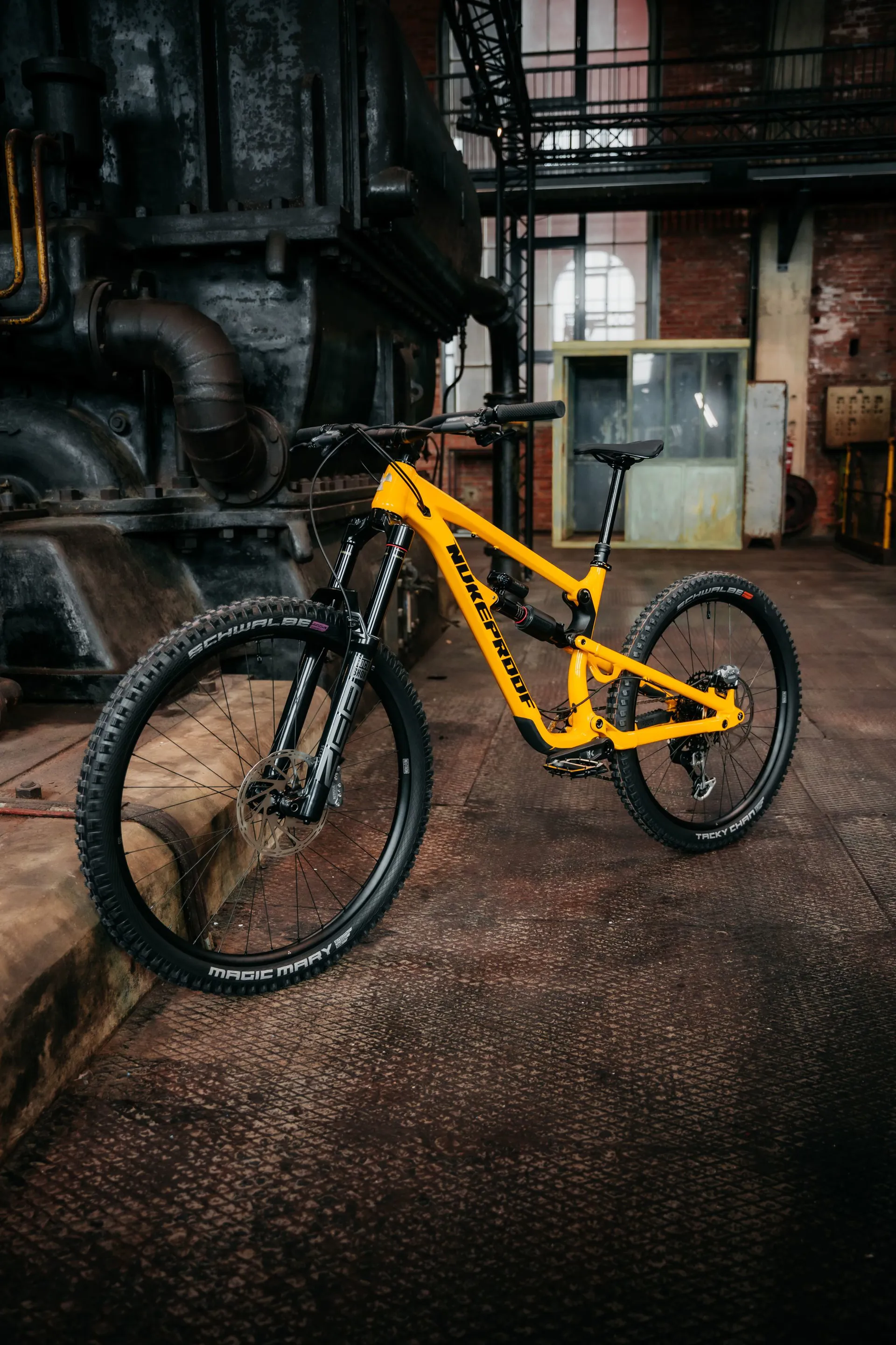 Nukeproof Mega 297 Alloy Pro Mountain Bike 2026 Yellow