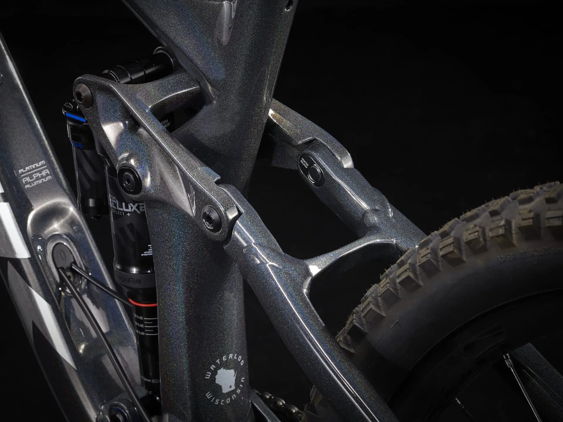 Trek Remedy 8 27.5 XT Full Suspension Mountain Bike Dark Prismati